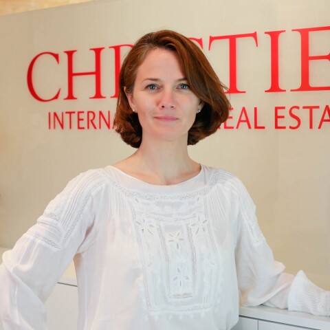 Jennifer Dumas, Independent Agent in La Rochelle, France | Christie's ...