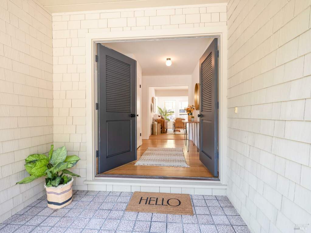 15 Oak Tree Lane, Fairfax, CA 94930 | MLS# 324031622 | Christie's ...