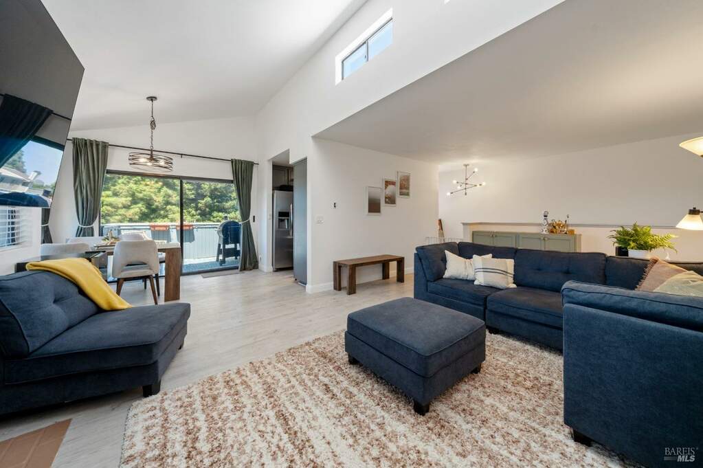 230 Apollo None #1, Hercules, CA 94547 | MLS# 324043907 | Christie's ...