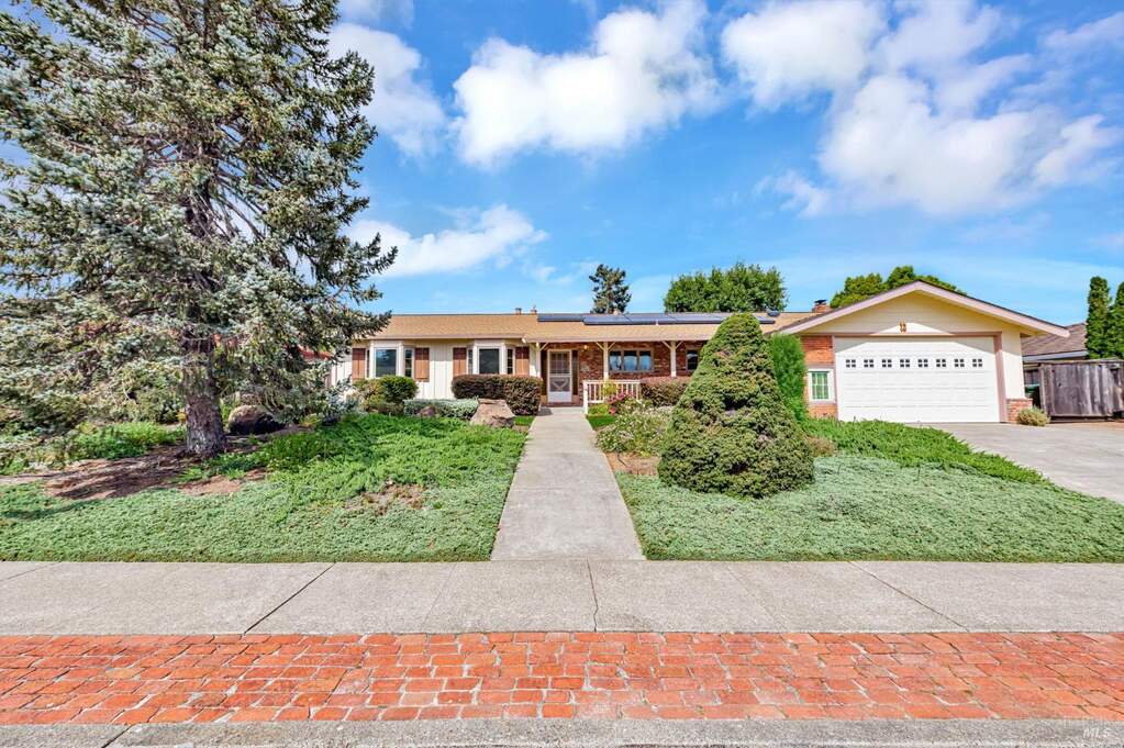 12 Devonshire Drive, Novato, CA 94947 | MLS# 325082202 | Christie's ...