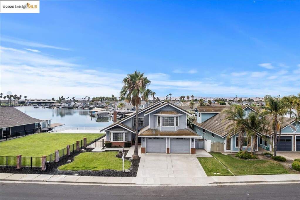 5752 Drakes Dr, Discovery Bay, CA 94505 | MLS# 41100126 | Christie's ...