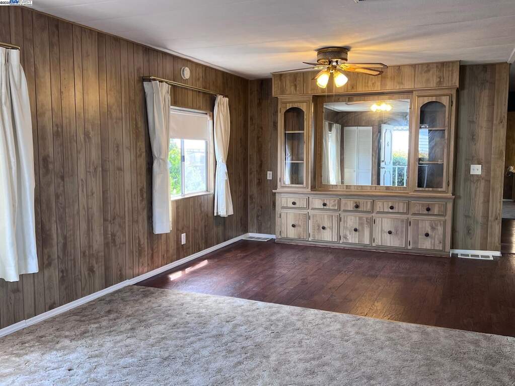 1352 Chelsea Way, Hayward, CA 94544 | MLS# 41106332 | Christie's ...