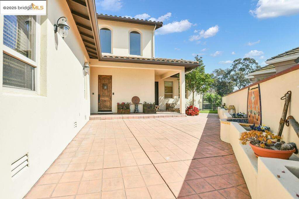 5560 Lanai Ct, Discovery Bay, CA 94505 | MLS# 41112125 | Christie's ...