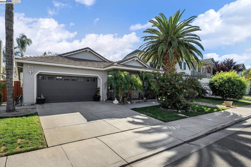 1896 Bankston Dr, Tracy, CA 95304 | MLS# 41115821 | Christie's ...