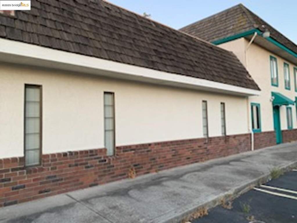 2800 Lone Tree Way, Antioch, CA 94509 | MLS# 41116539 | Christie's ...