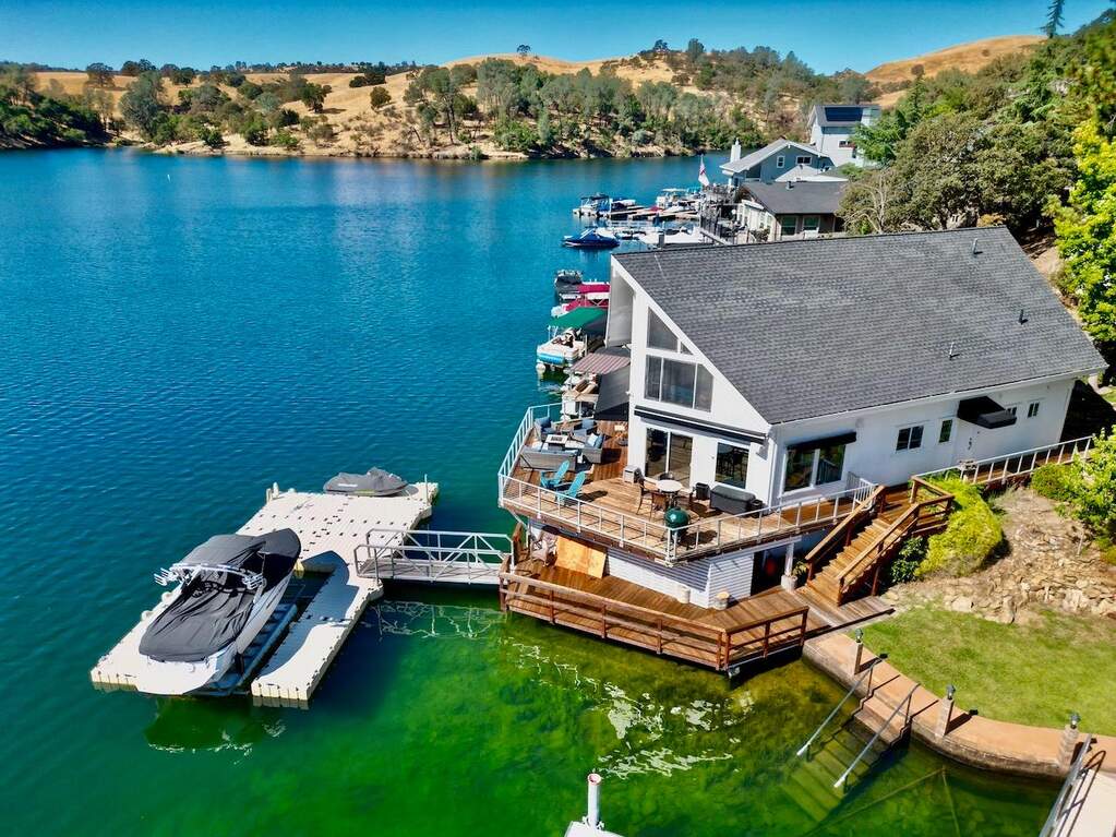 466 Thomson Lane, Copperopolis, CA 95228 | MLS# 202501629 | Christie's ...