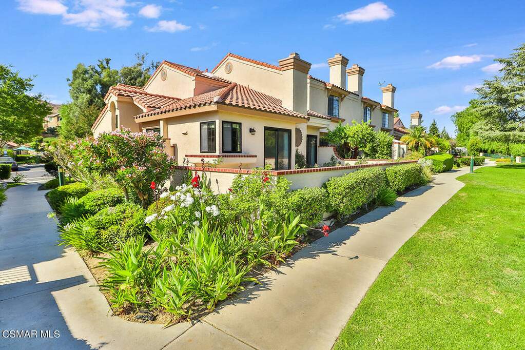 234 Country Club Drive #E, Simi Valley, CA 93065 | MLS# 224002535 ...