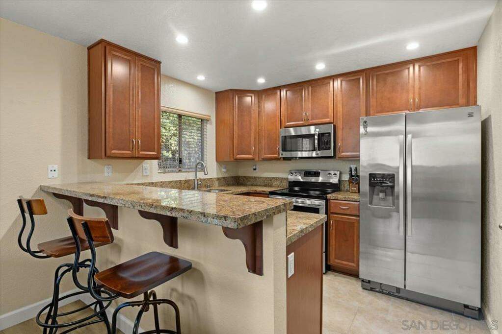 11317 Avenida De Los Lobos #E, San Diego, CA 92127 | MLS# 240004799SD ...