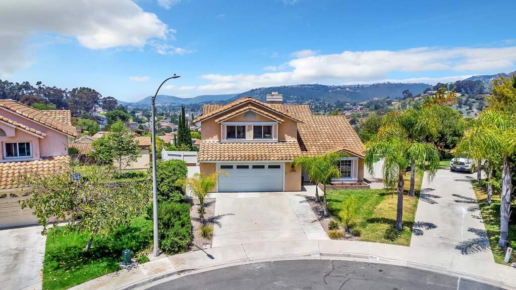 2045 Via Alexandra, Escondido, CA 92026 | MLS# 240012135SD | Christie's ...