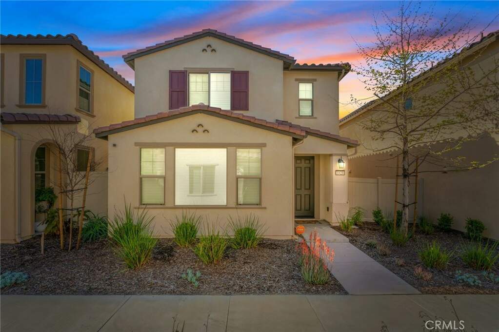 1929 Ray Abril Jr Lane, Colton, CA 92324 | MLS# CV24059885 | Christie's ...