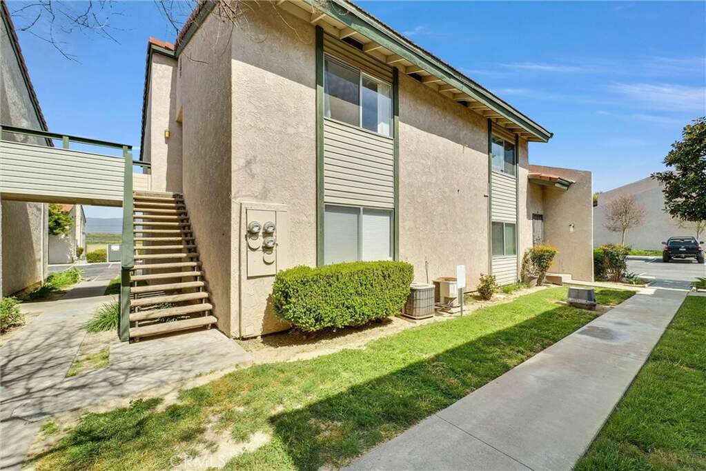2255 Cahuilla Street #56, Colton, CA 92324 | MLS# CV24060117 | Christie ...