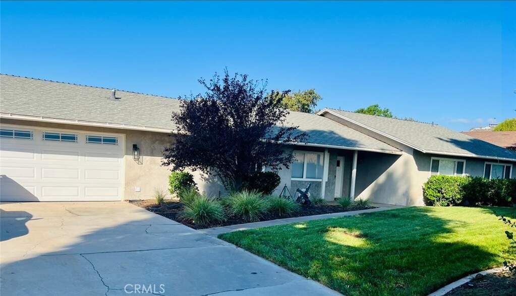 5847 Avenue Juan Bautista, Jurupa Valley, CA 92509 | MLS# CV25245620 ...