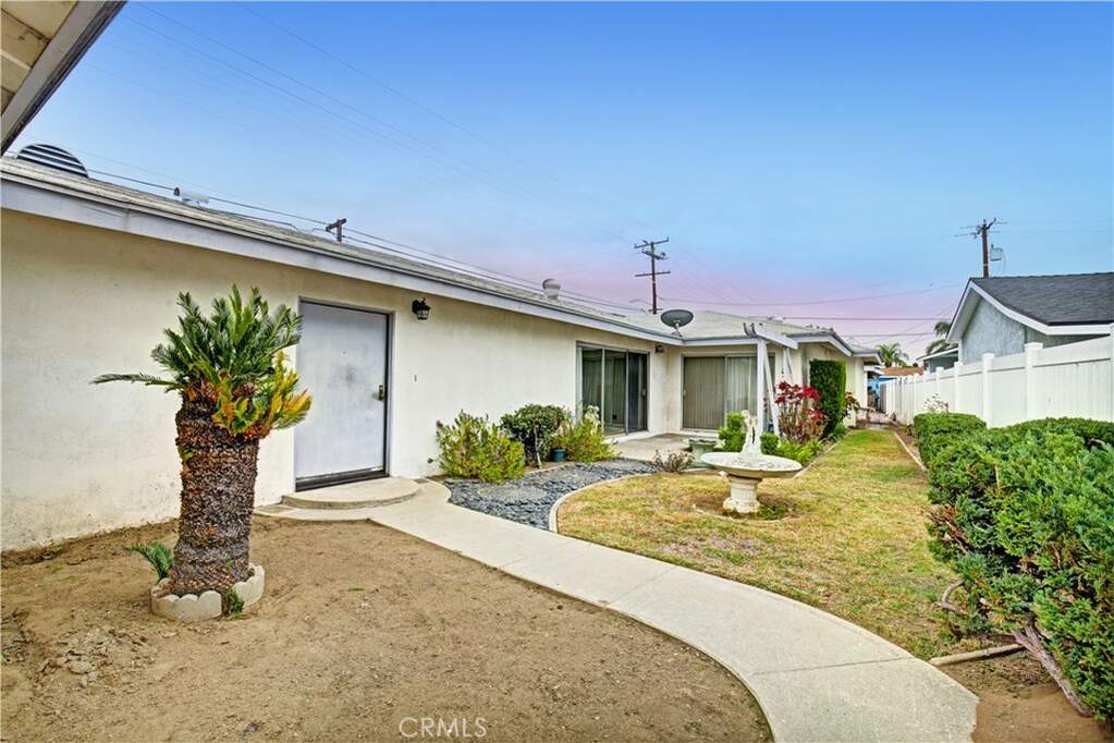 12264 Brookshire Avenue, Downey, CA 90242 | MLS# DW24000234 | Christie ...