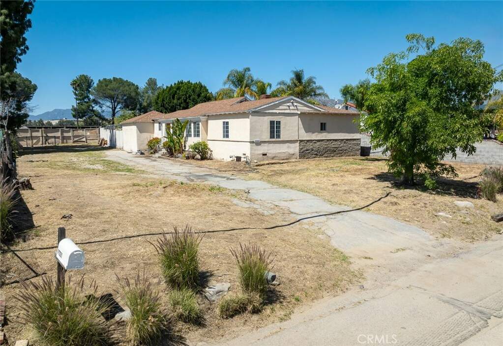 11331 Sheldon Street, Sun Valley, CA 91352 | MLS# GD24060587 | Christie ...