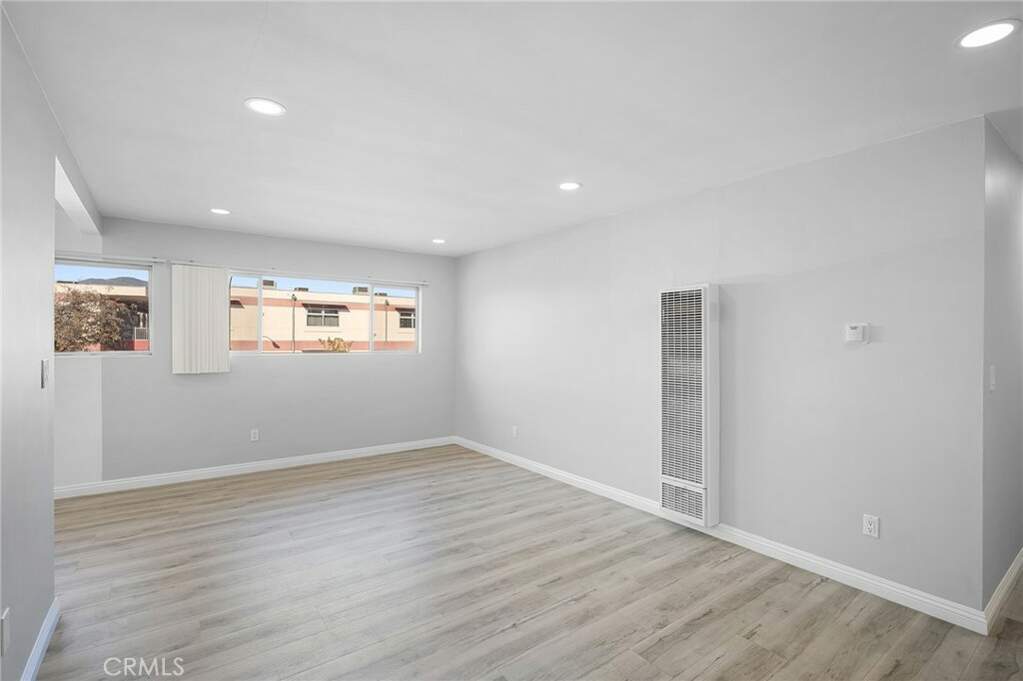 208 E Chevy Chase Drive #12, Glendale, CA 91205 | MLS# GD24247410 ...