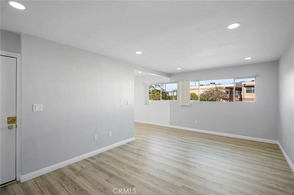 208 E Chevy Chase Drive #12, Glendale, CA 91205 | MLS# GD24247410 ...