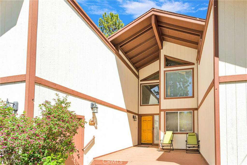 196 Turlock Drive, Big Bear City, CA 92314 | MLS# HD24103608 | Christie ...