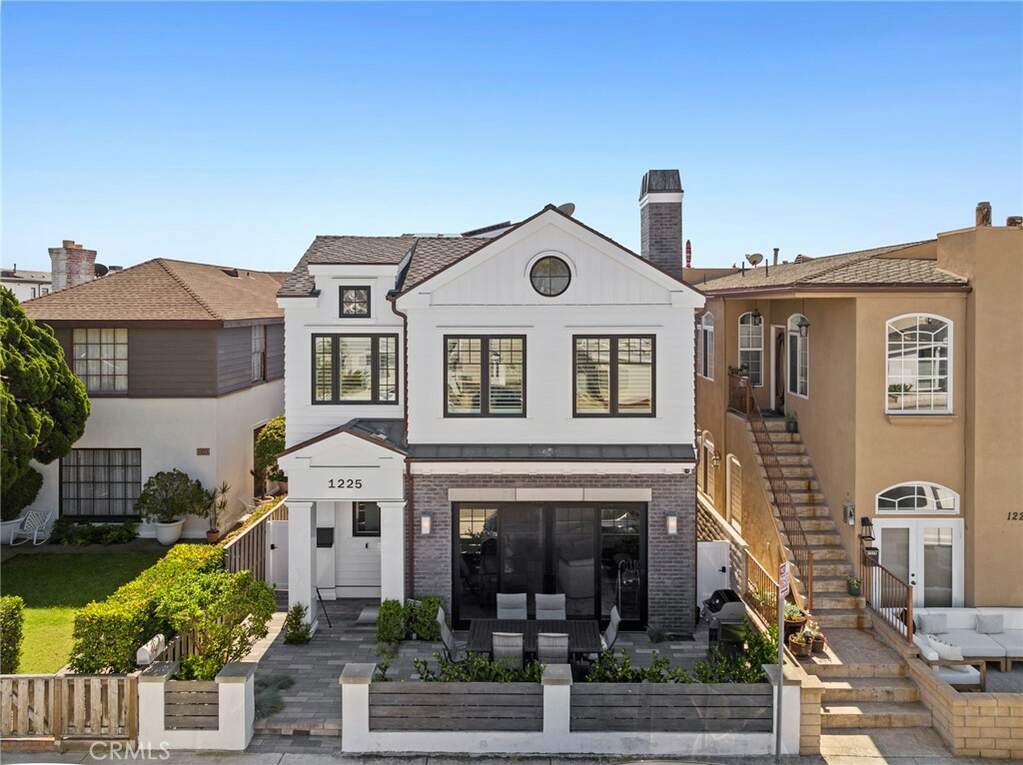 1225 W Balboa Boulevard, Newport Beach, CA 92661 | MLS# NP23204091 ...