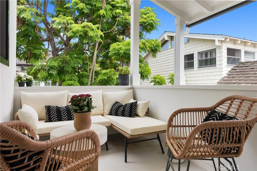 617 1/2 Acacia Avenue, Corona Del Mar, CA 92625 | MLS# NP26127436 ...