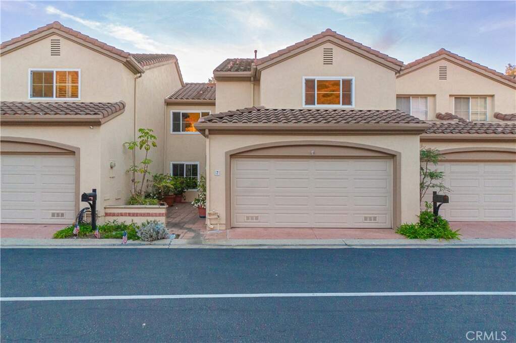 7 Via Capri, Rancho Palos Verdes, CA 90275 | MLS# SB24041531 | Christie ...