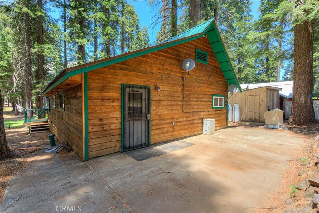 462 715 Circle Drive, Westwood, CA 96137 | MLS# SN25146729 | Christie's ...