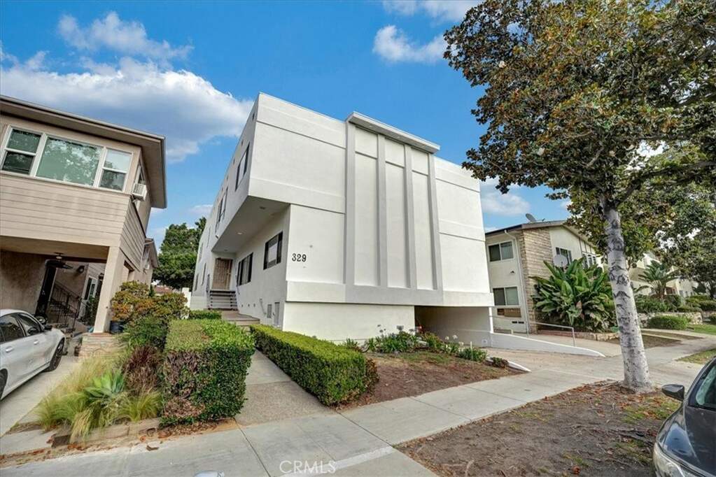 329 S Doheny Drive #1, Beverly Hills, CA 90211 | MLS# SR24084681 ...