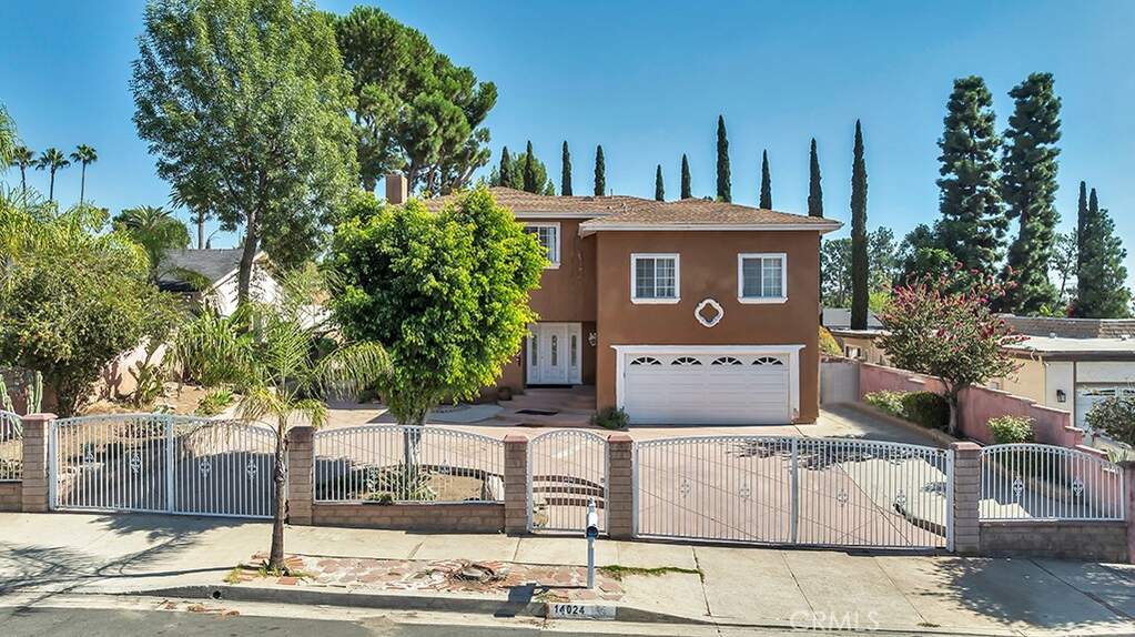 14024 Tyler Street, Sylmar, CA 91342 | MLS# SR25234831 | Christie's ...