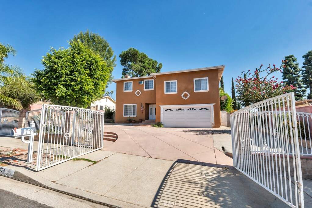 14024 Tyler Street, Sylmar, CA 91342 | MLS# SR25234831 | Christie's ...