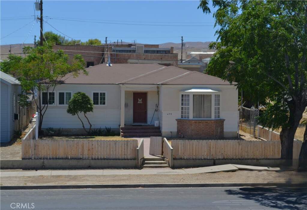 415 Kern Street, Taft, CA 93268 | MLS# SR25267182 | Christie's ...