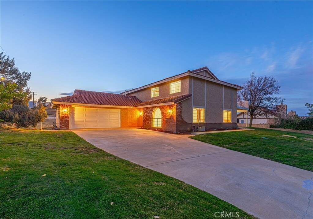 6215 W Avenue M8, Palmdale, CA 93551 | MLS# SW24001421 | Christie's ...