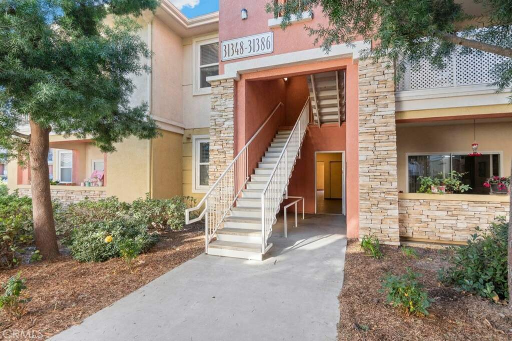 31374 Taylor Lane, Temecula, CA 92592 | MLS# SW25008416 | Christie's ...