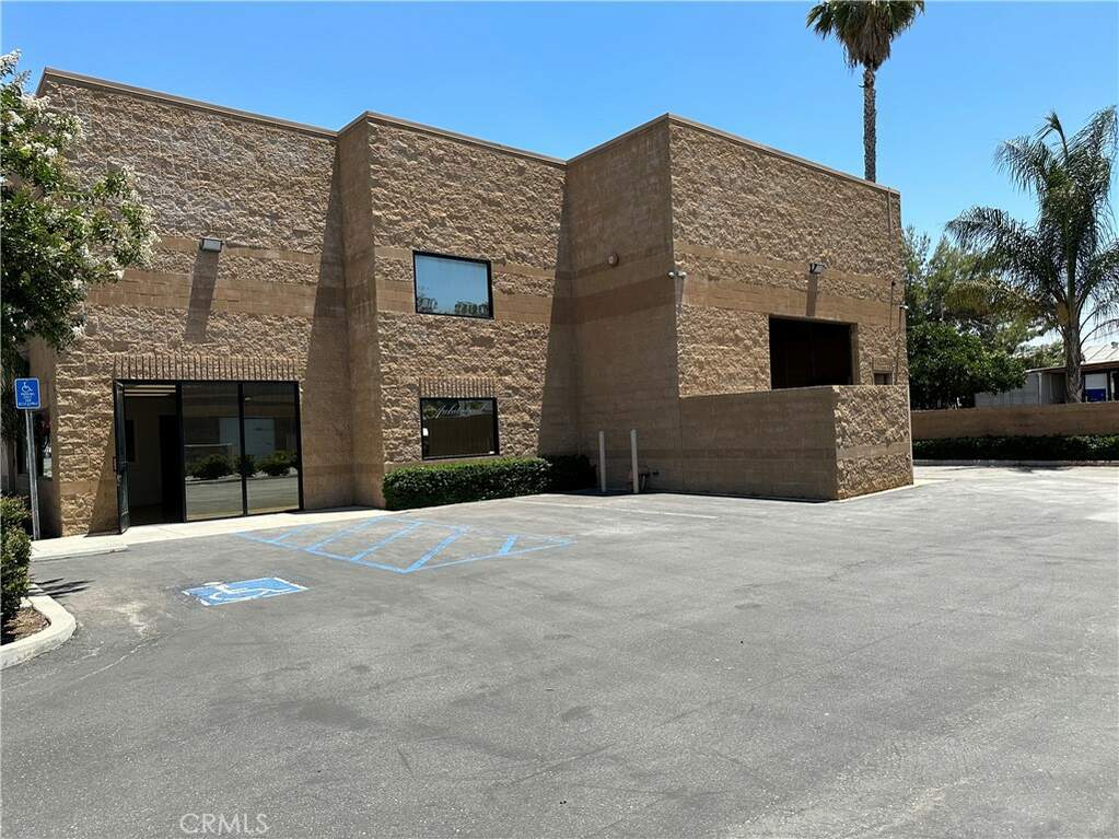 954 Dalton Road, Riverside, CA 92501 | MLS# WS23114925 | Christie's ...