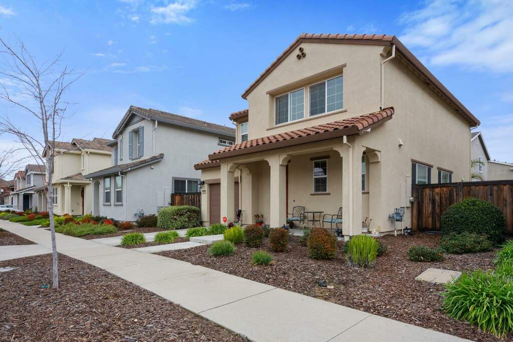 3964 Samuelson Way, Sacramento, CA 95834 | MLS# 224002816 | Christie's ...