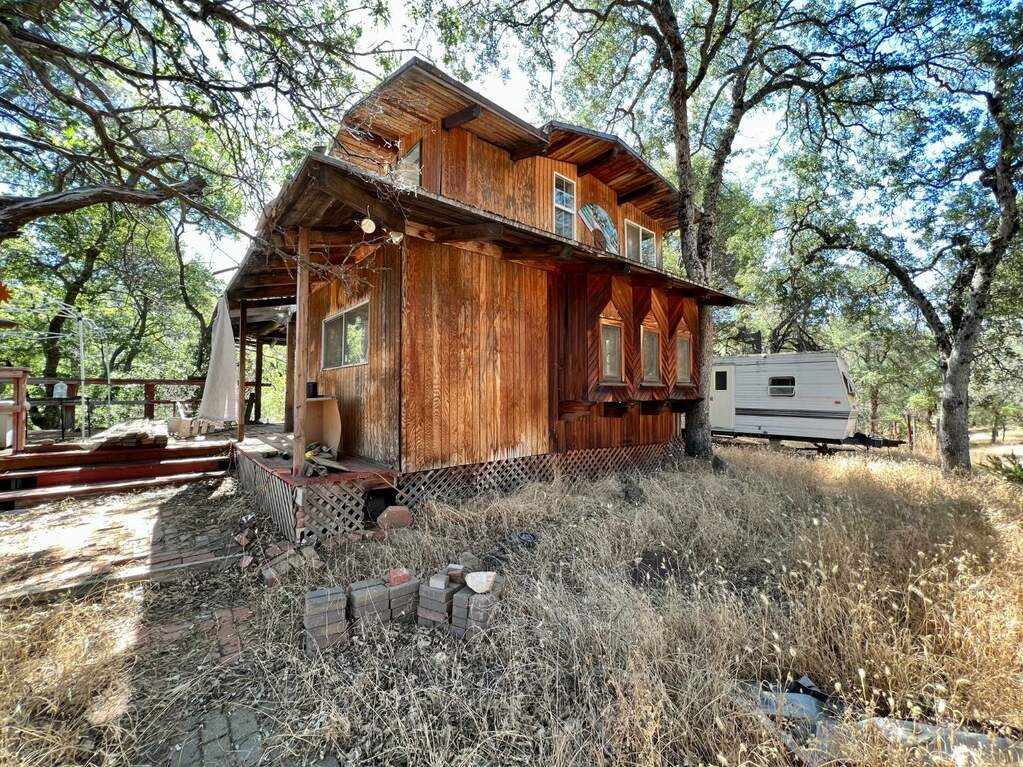 3090 Omo Ranch Road, Somerset, CA 95684 | MLS# 224010802 | Christie's ...