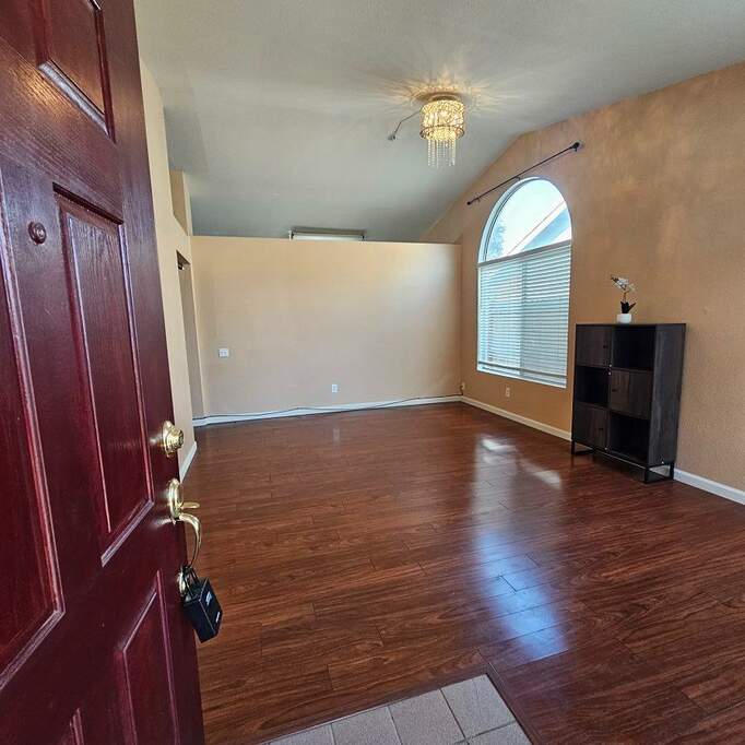 8522 Maple Hall Drive, Sacramento, CA 95823 | MLS# 224091019 | Christie ...