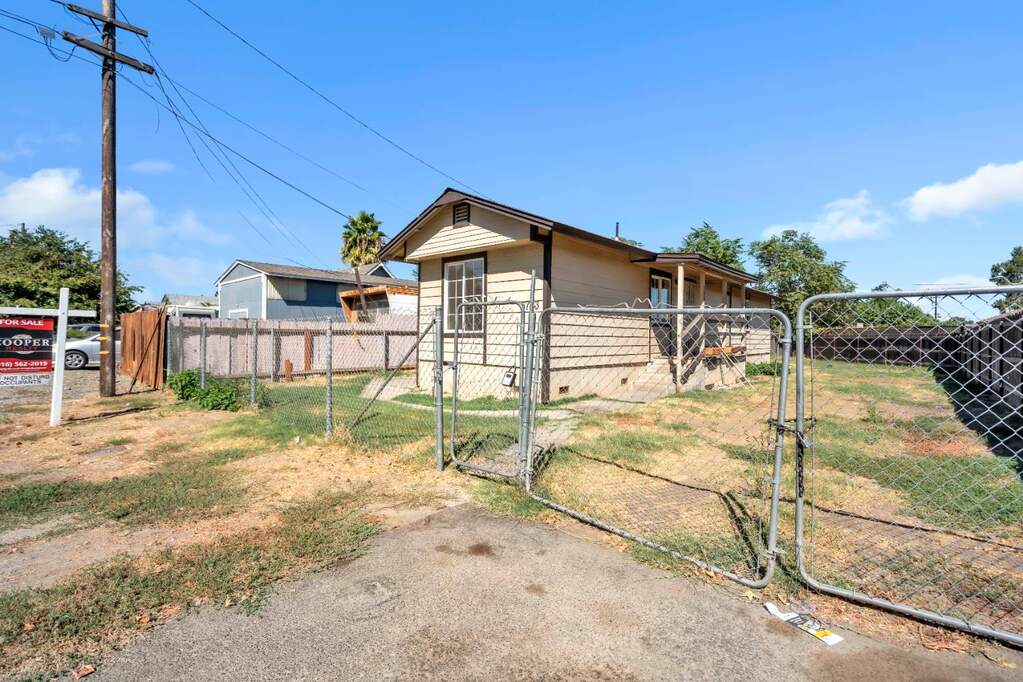 5783 Riverside Drive, Olivehurst, CA 95961 | MLS# 225124156 | Christie ...