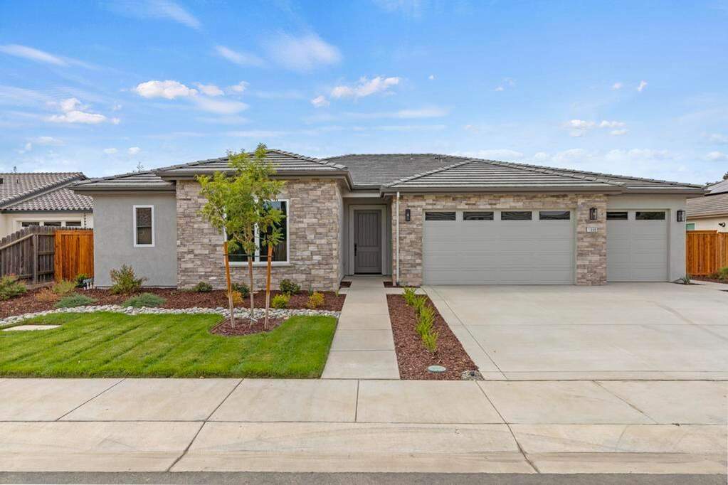 1898 Kenneth Way, Yuba City, CA 95993 | MLS# 225125069 | Christie's ...
