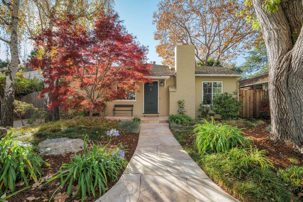 355 Iris Way, Palo Alto, CA 94303 | MLS# 81948841 | Christie's ...